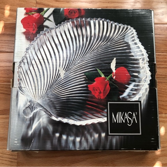 Kitchen | Mikasa Crystal Diamond Fire Leaf Platter 15 Wy247 922 | Poshmark